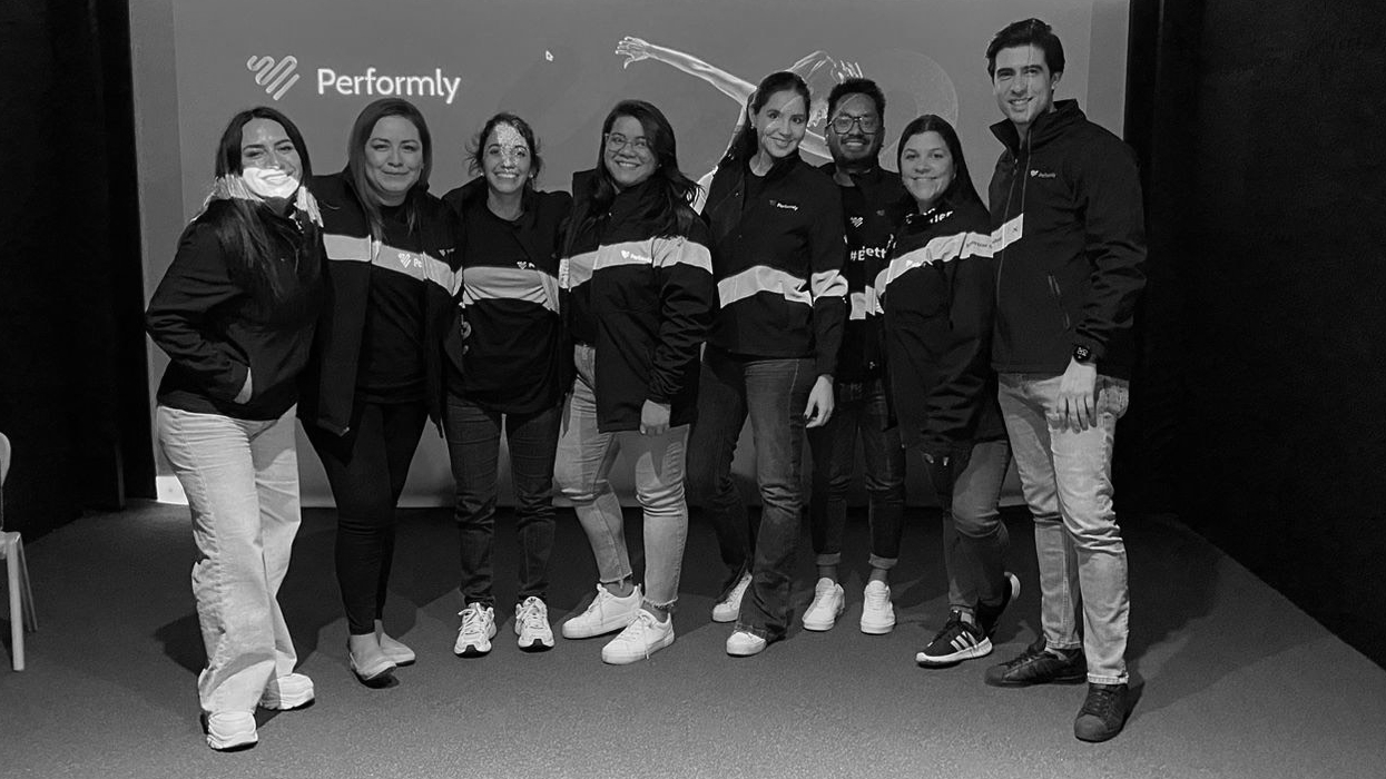 Performly Agencia en las 30 Promesas de los Negocios de Forbes